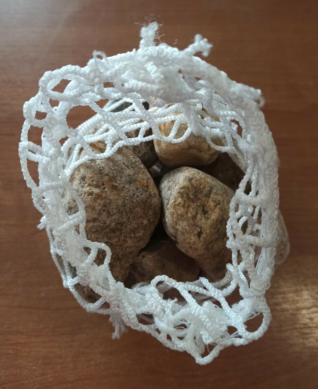 Галька разноцветная пестрая декоративная мытая фракция 40-70 мм для ландшафта 3 кг