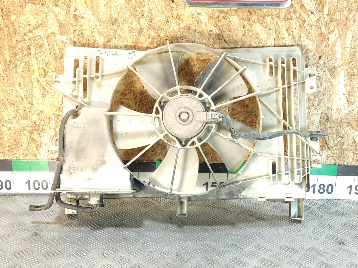 Вентилятор радиатора с диффузором TOYOTA Avensis 2003 2008 167110D090