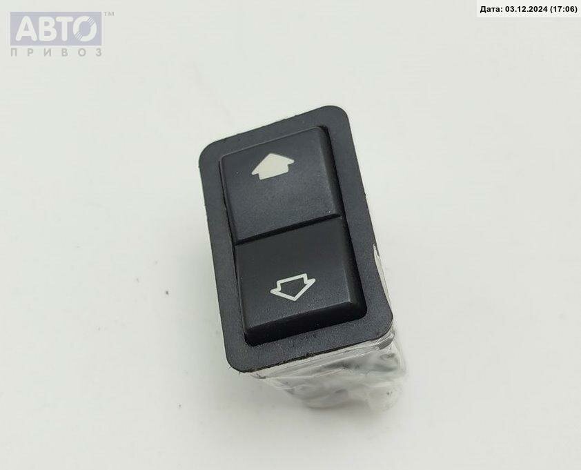 Кнопка стеклоподъемника переднего правого BMW 5 E39 (1995-2003)