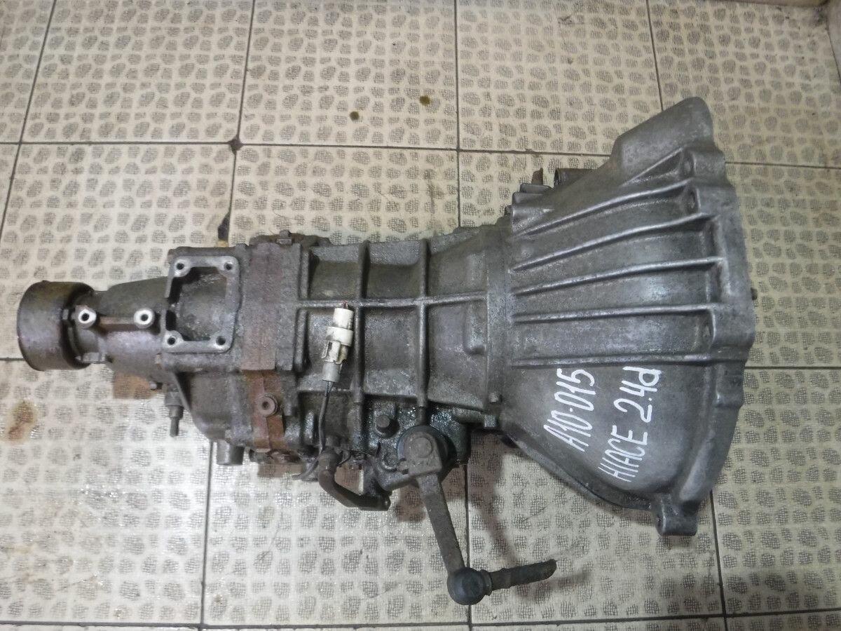 МКПП (механическая коробка переключения передач) Toyota Hiace H100 (1989—2004) 3303026905