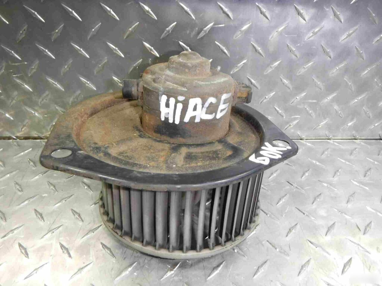 Моторчик отопителя Toyota MasterAce I (1982—1991) 8710487007