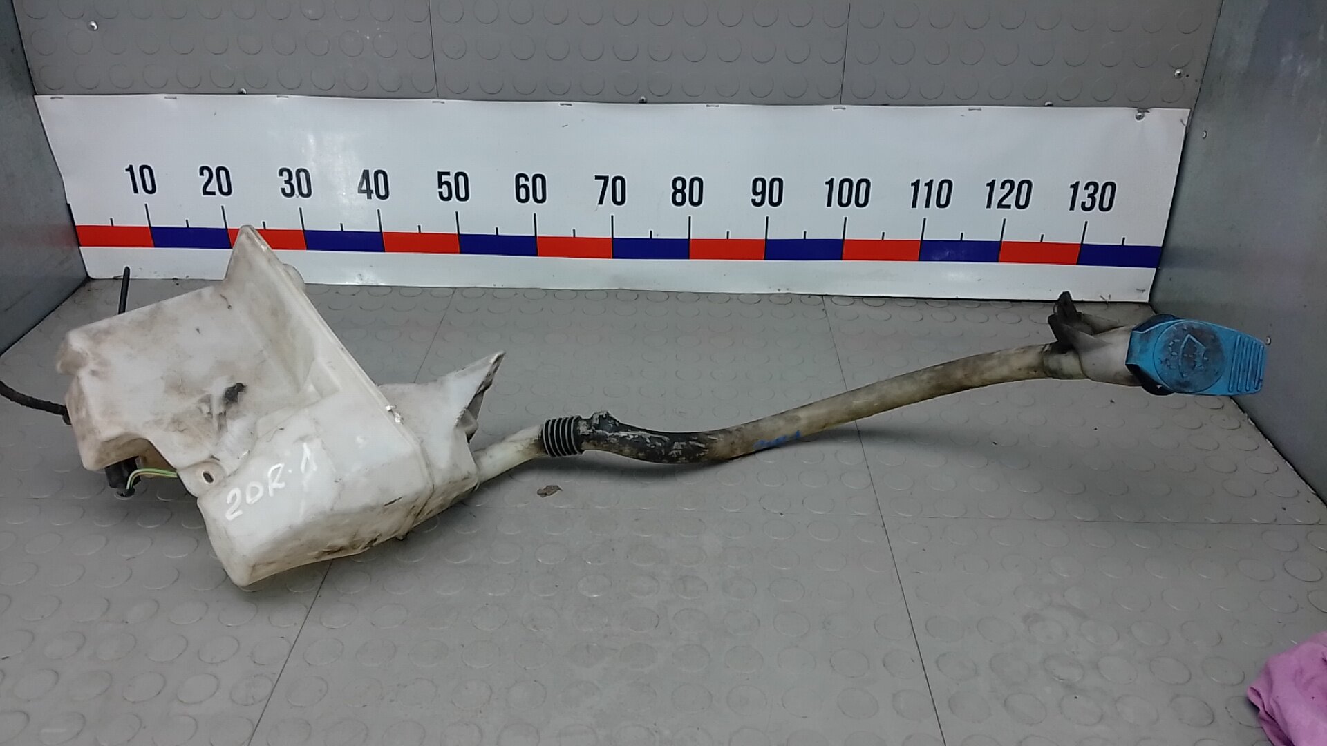 Бачок омывателя VOLKSWAGEN TRANSPORTER T5