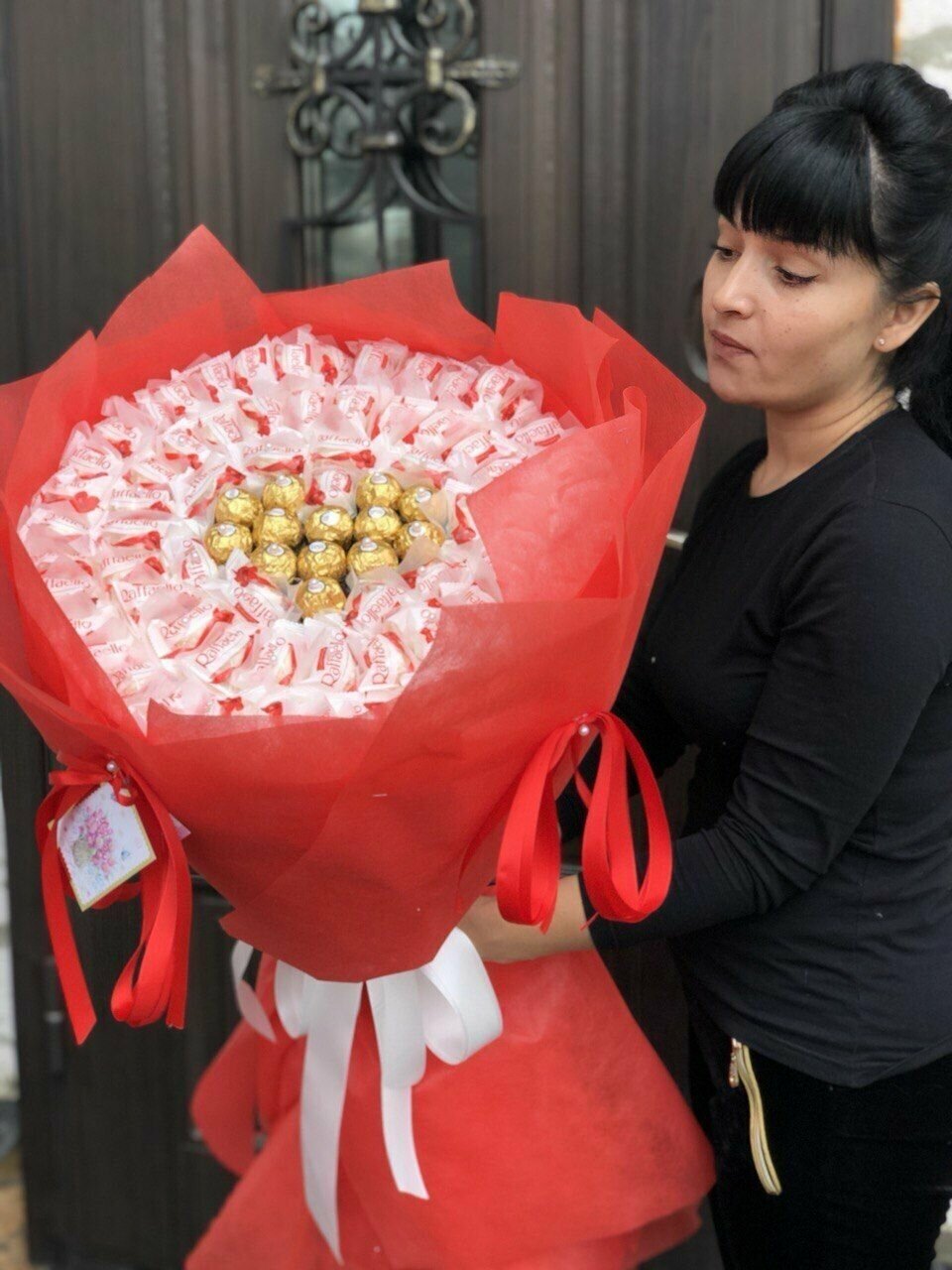 Букет из конфет Раффаэлло и Ферреро Роше / Сладкий подарок