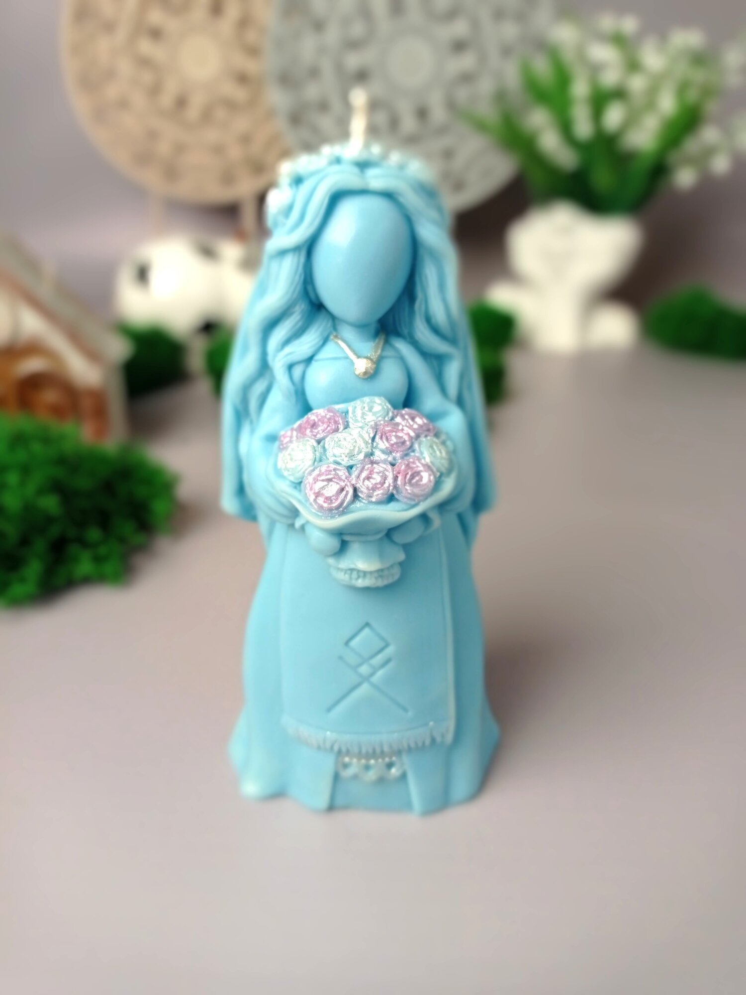 Свеча DekorAng "Берегиня Невеста", 100 % пчелиный воск, фигурная, ручная работа, ручная роспись