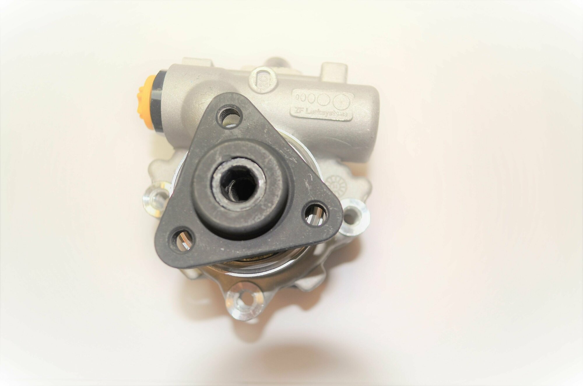 Насос ГУР ВАЗ 2110, 2111, 2112, 21214, 2123 Нива Шевроле, Приора 2123-3407012