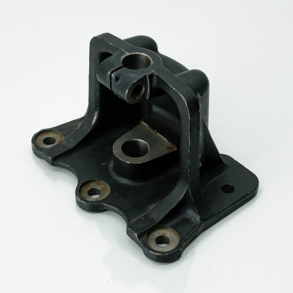 Кронштейн задней рессоры передний ISUZU FORWARD, вид 1, ZEVS