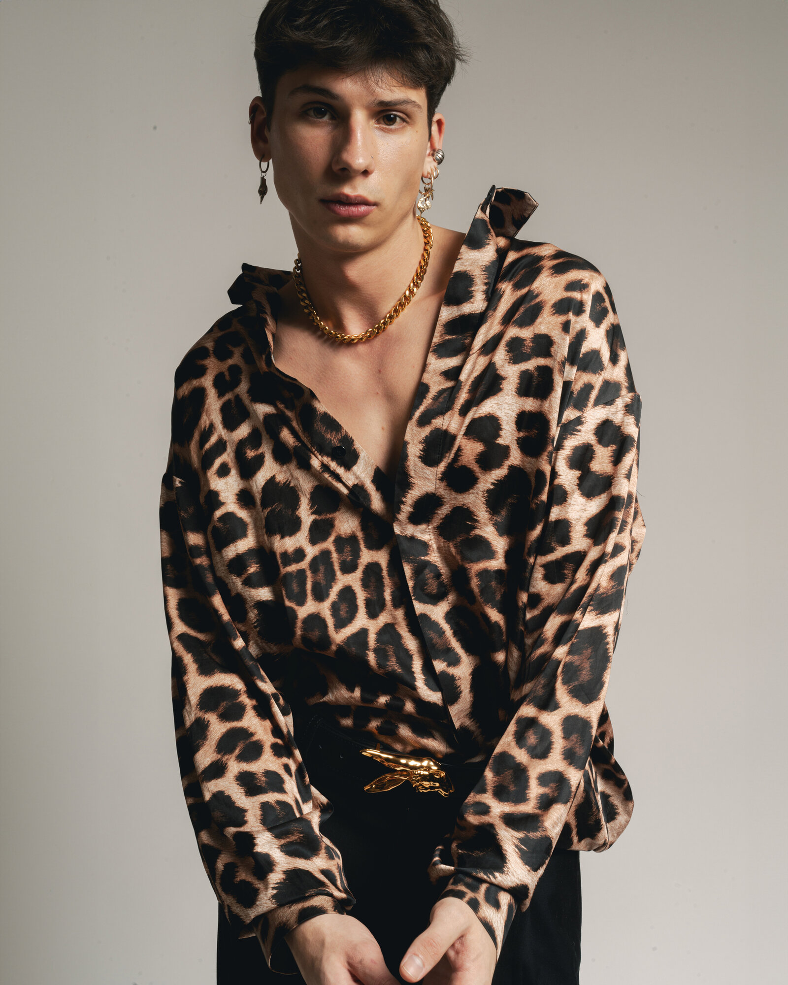 Рубашка атласная леопардовая