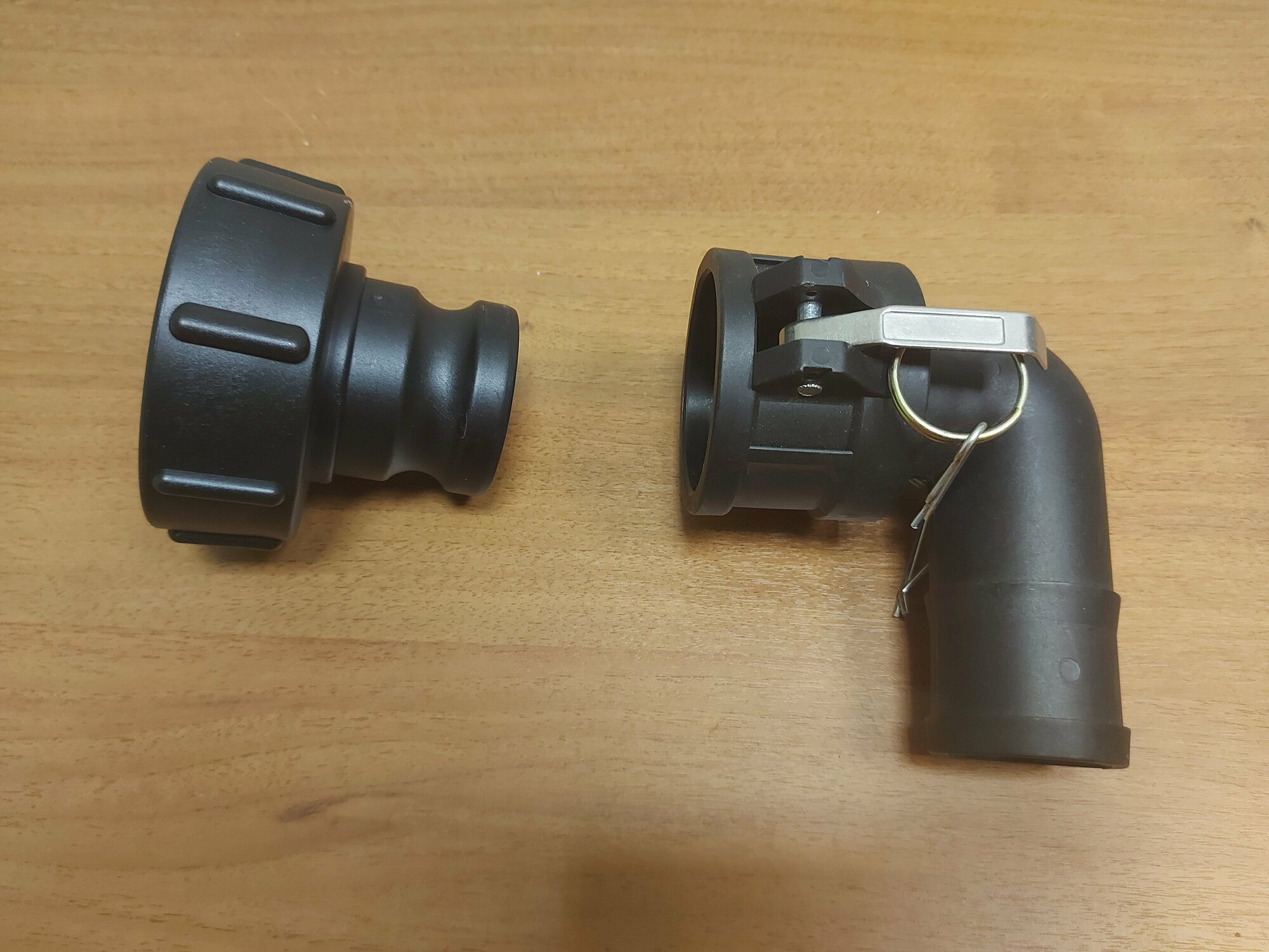 Крышка Камлок (camlock) Для еврокуба 100мм (крупная) + патрубок 90 градусов