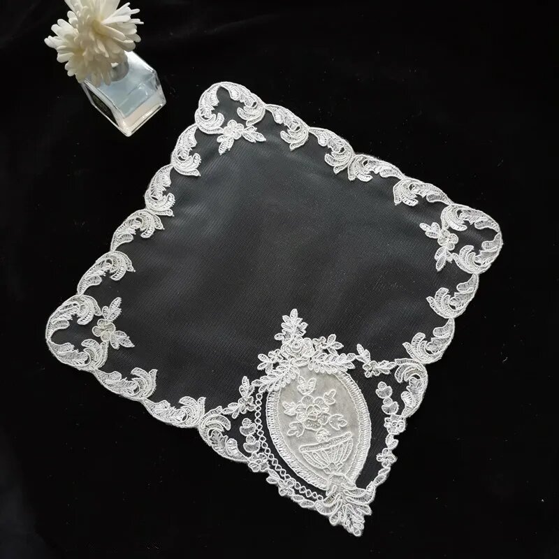 Кружевная подставка серебряная Style D