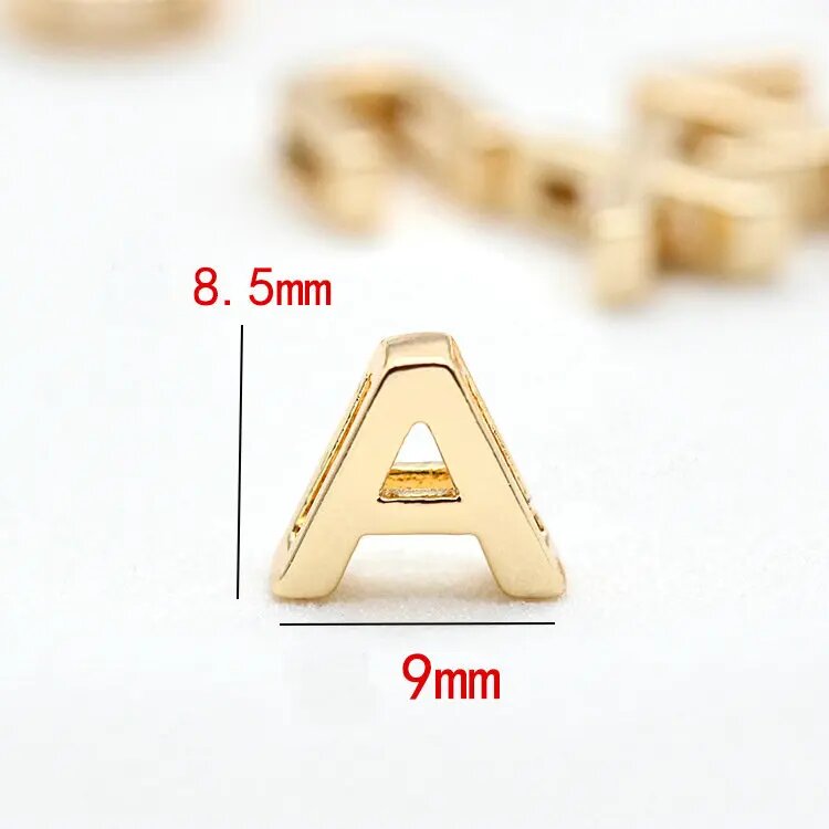 Латунные буквы алфавита 14К золотопокрытие Florainer Tina 10 шт.