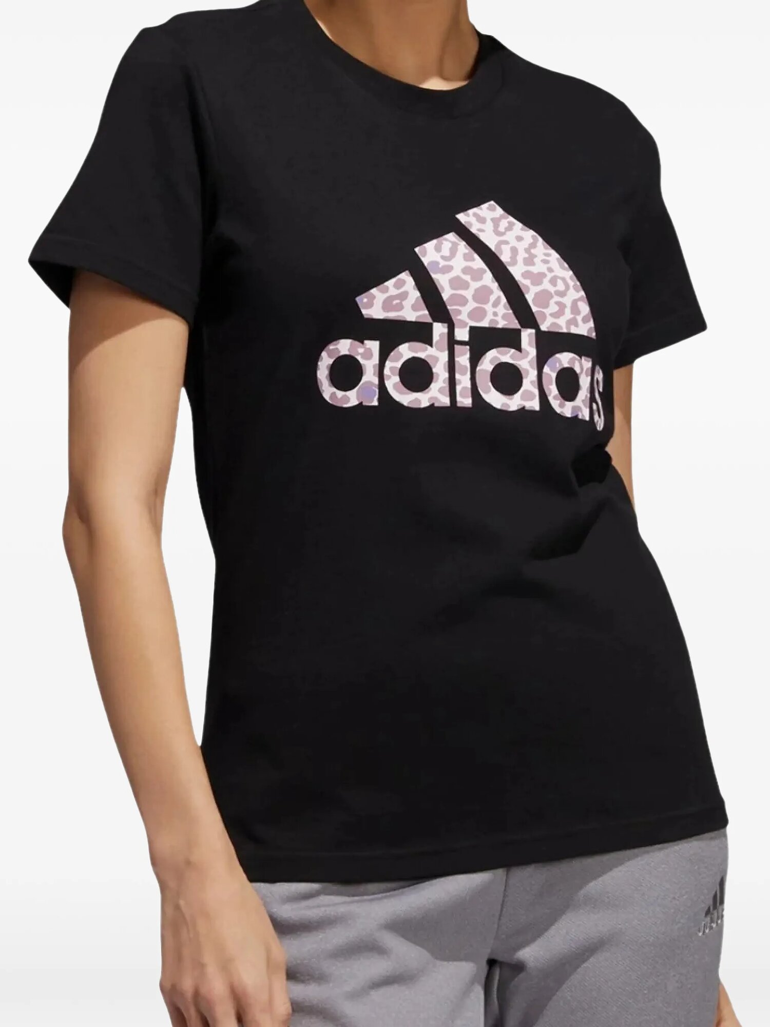 Футболка adidas, размер 8 UK