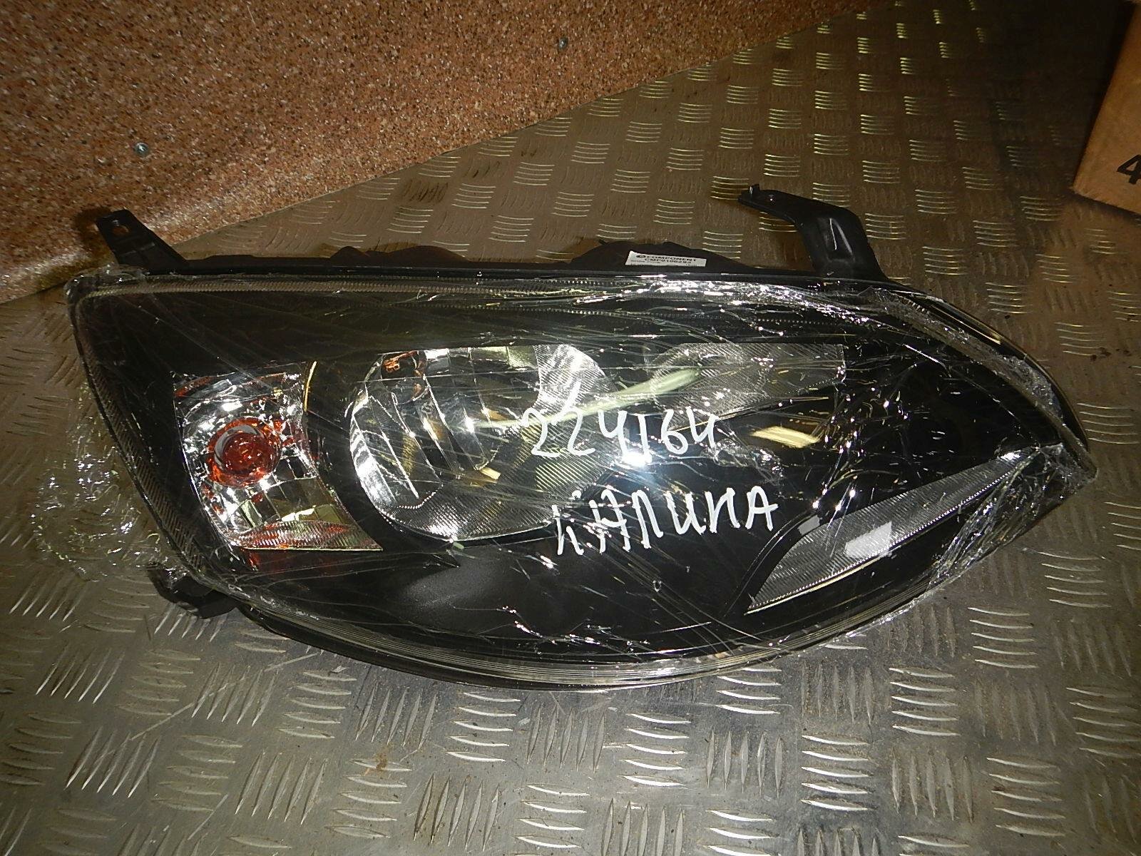 Б/У Фара правая, ВАЗ (VAZ)-LADA KALINA (калина) LADA KALINA (Калина) ВАЗ-2192 Новая, дубликат. 224164 LADA арт. CMP0100292