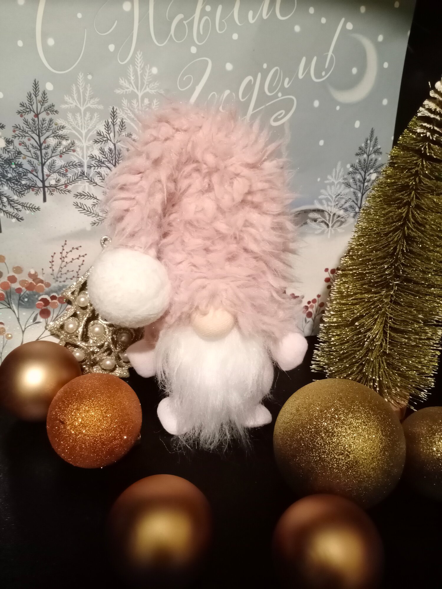 Мягкая новогодняя игрушка Seasons "Уматовый Гном", брендированная, 1 шт