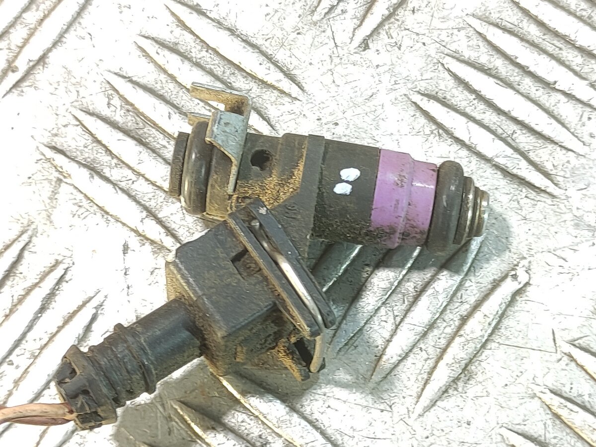 Форсунка двигателя RENAULT Megane 2003 2009 8200505191