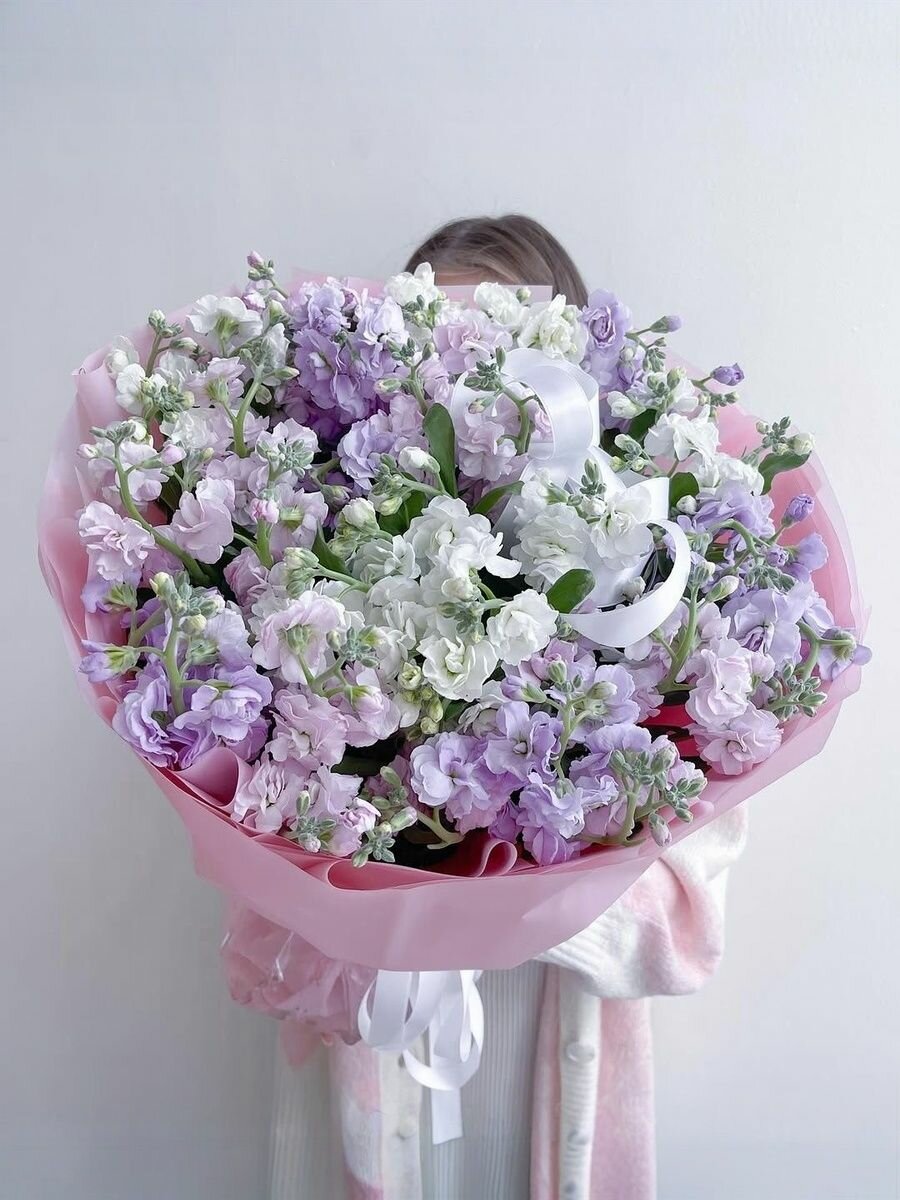 Букет из 15 маттиол