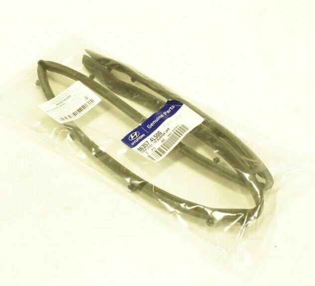 Уплотнитель капота для Hyundai Solaris 2014-2016 / арт. 863574L500 / бренд MOBIS