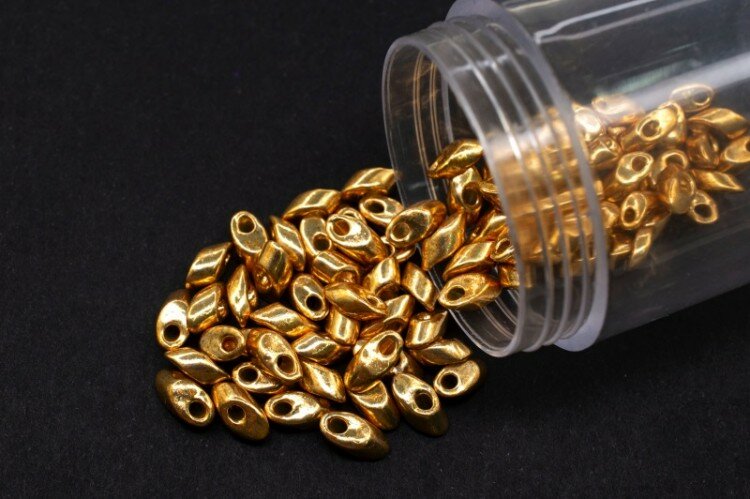 Бисер японский MIYUKI Long Magatama #4202 золото, Duracoat Galvanized, 10 грамм