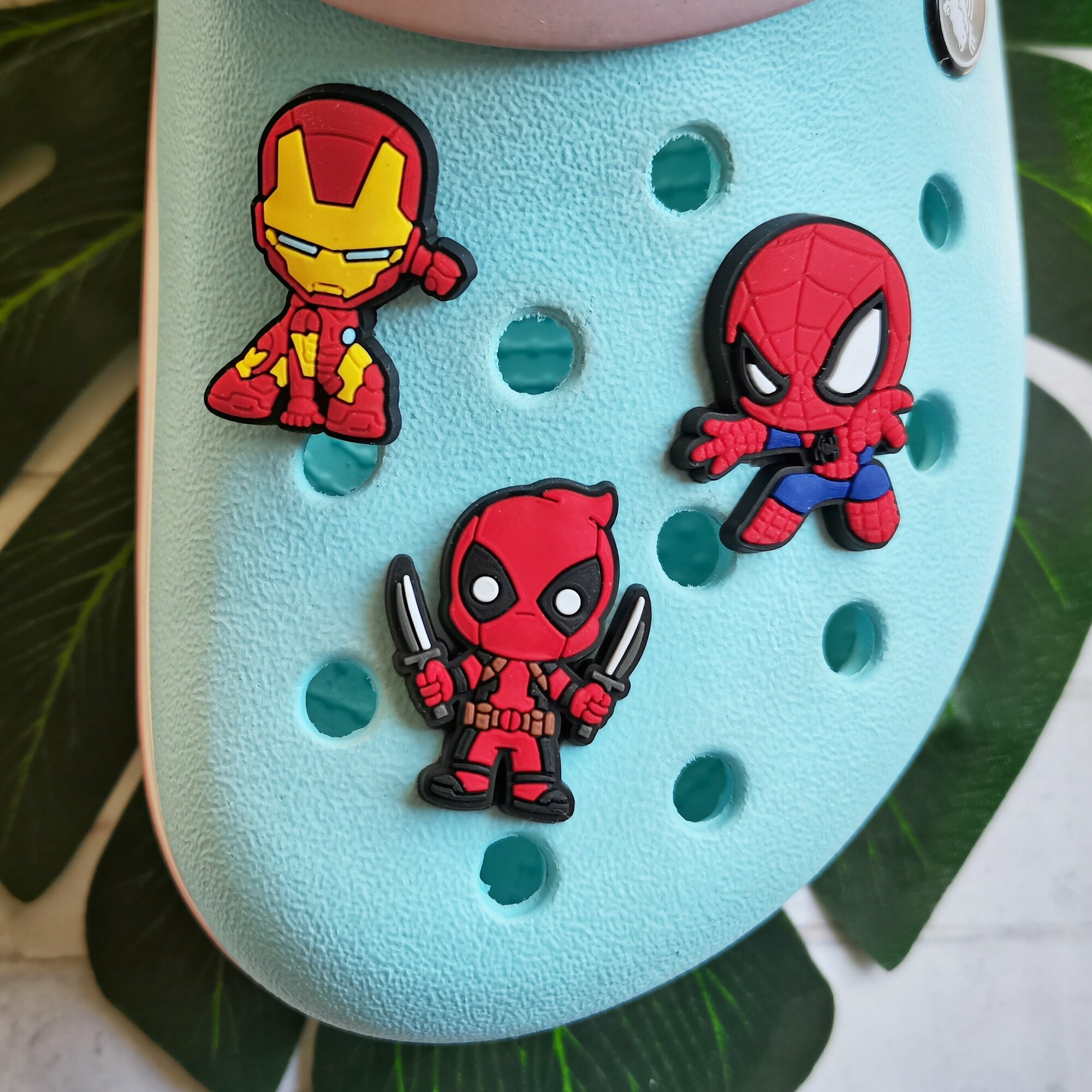 Джиббитс на crocs Marvel человек-паук дэдпул для мальчиков — фото 1