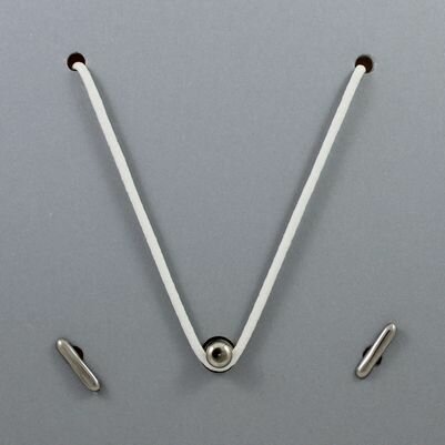 Резинка 2,5 мм с зажимом-наконечником белая 320 мм (100 шт)