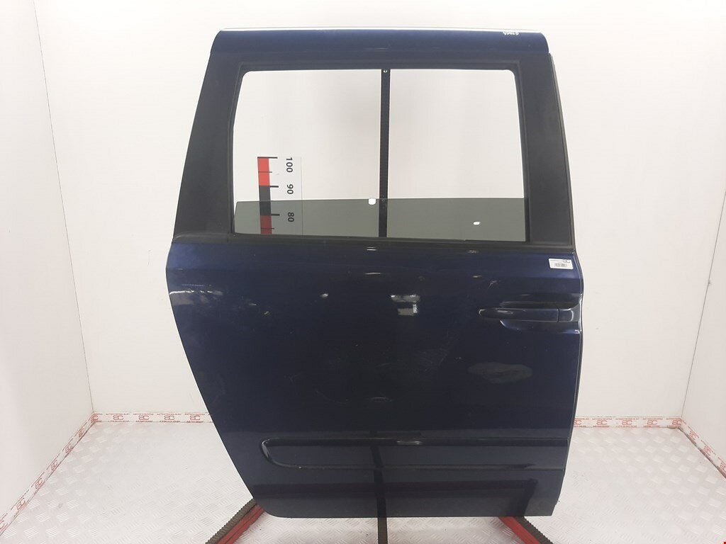 Дверь сдвижная правая Kia Carnival (Sedona) 2 (VQ) 770044D030 арт. 755157