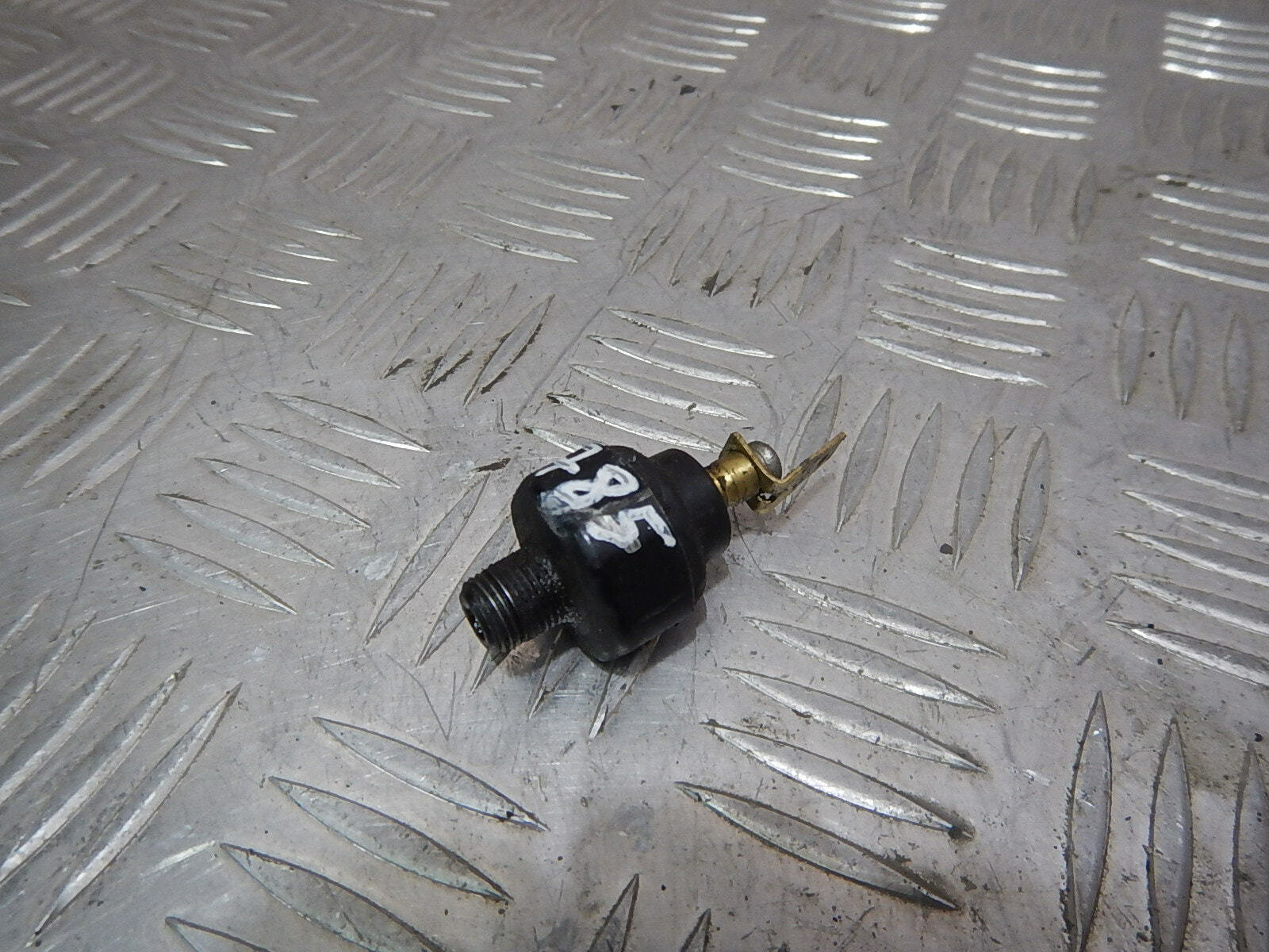 Б/У Датчик давления масла, Hyundai (Хендэ)-TUCSON (04-) HYUNDAI TUCSON (04-10) 2,0, G4GC без видимых повреждений 251785 H...