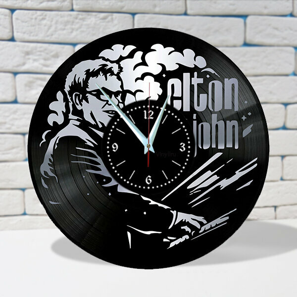 Настенные часы из виниловой пластинки Elton John серебрянная подложка