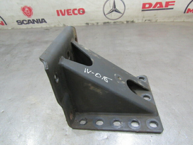 Кронштейн траверсы Iveco Stralis