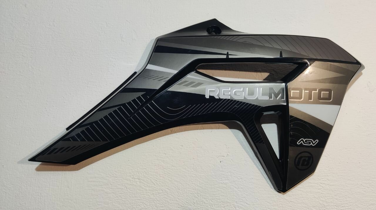 Пластик бака правый мотоцикл REGULMOTO SPORT 003