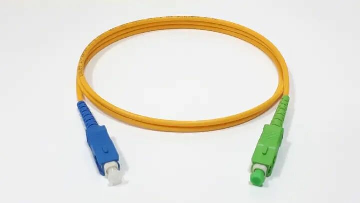 Шнур оптический (патч-корд) simplex SC/APC - SC/UPC 9/125 3m 3,0mm G.657 LSZH Yellow