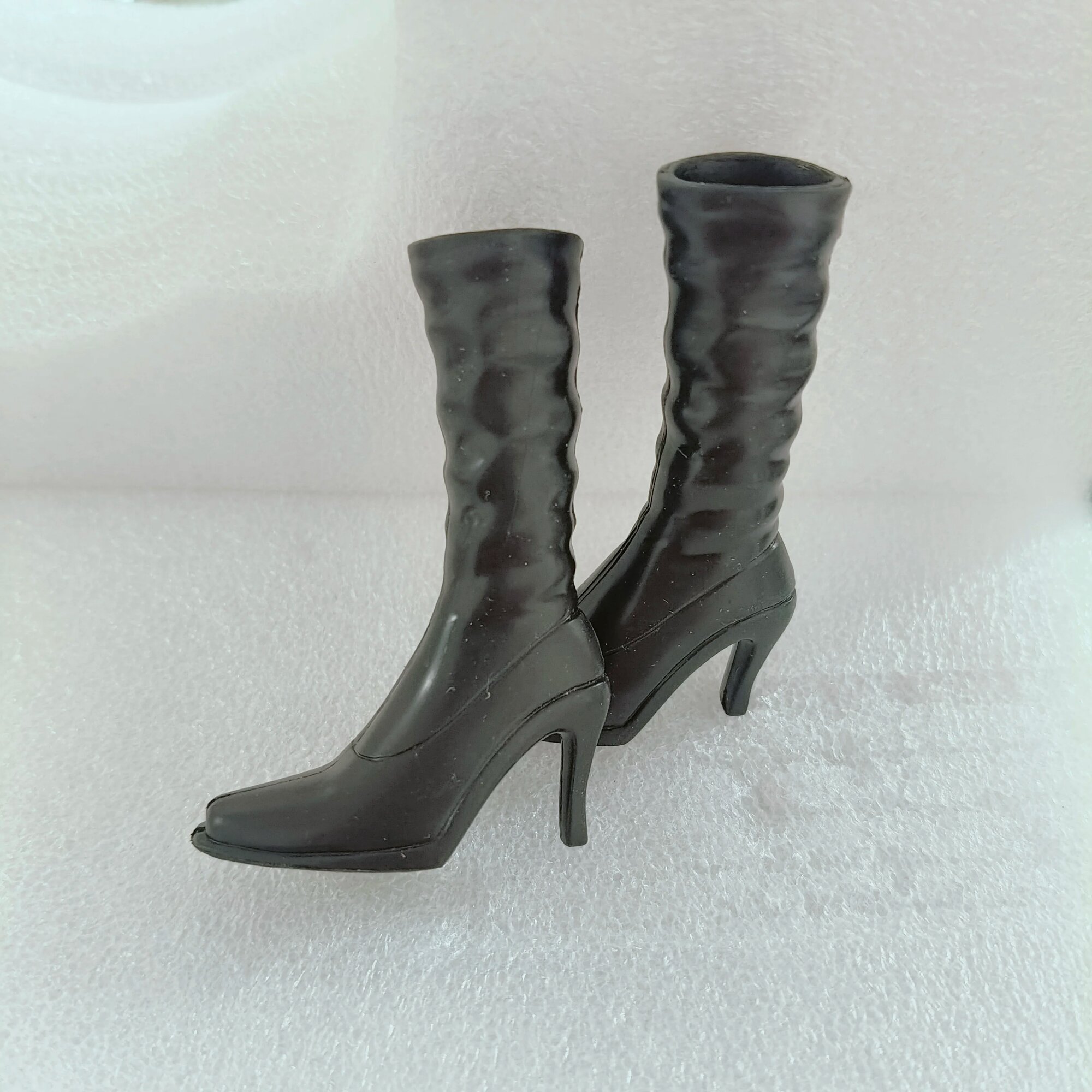 Пластиковые туфли для куклы Братц 17