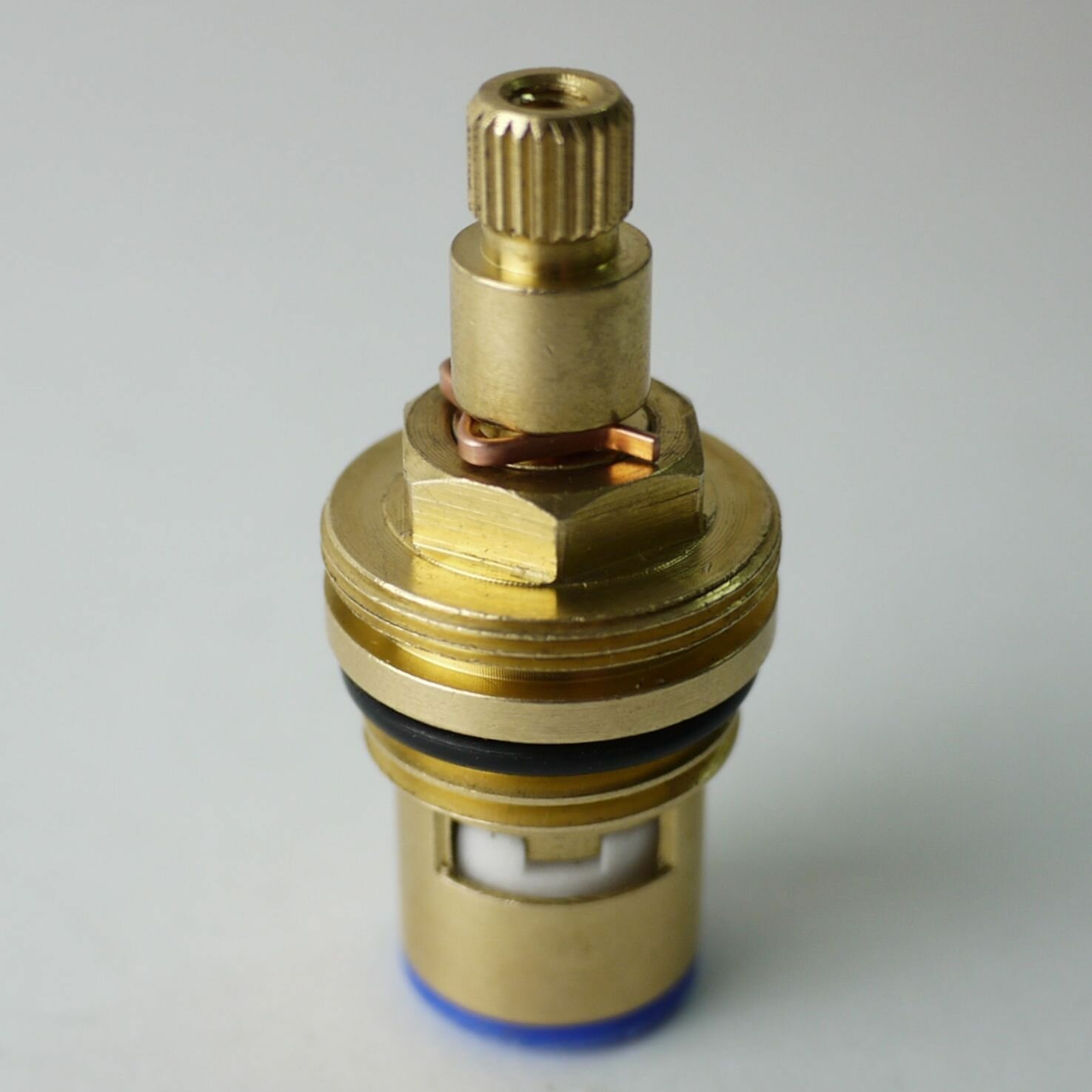 Кран букса ARGO 1/2", 8*24 шлица (керамика)