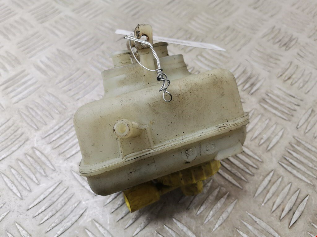 Бачок тормозной жидкости Volkswagen Golf 4 1J1611301 арт. 2147821