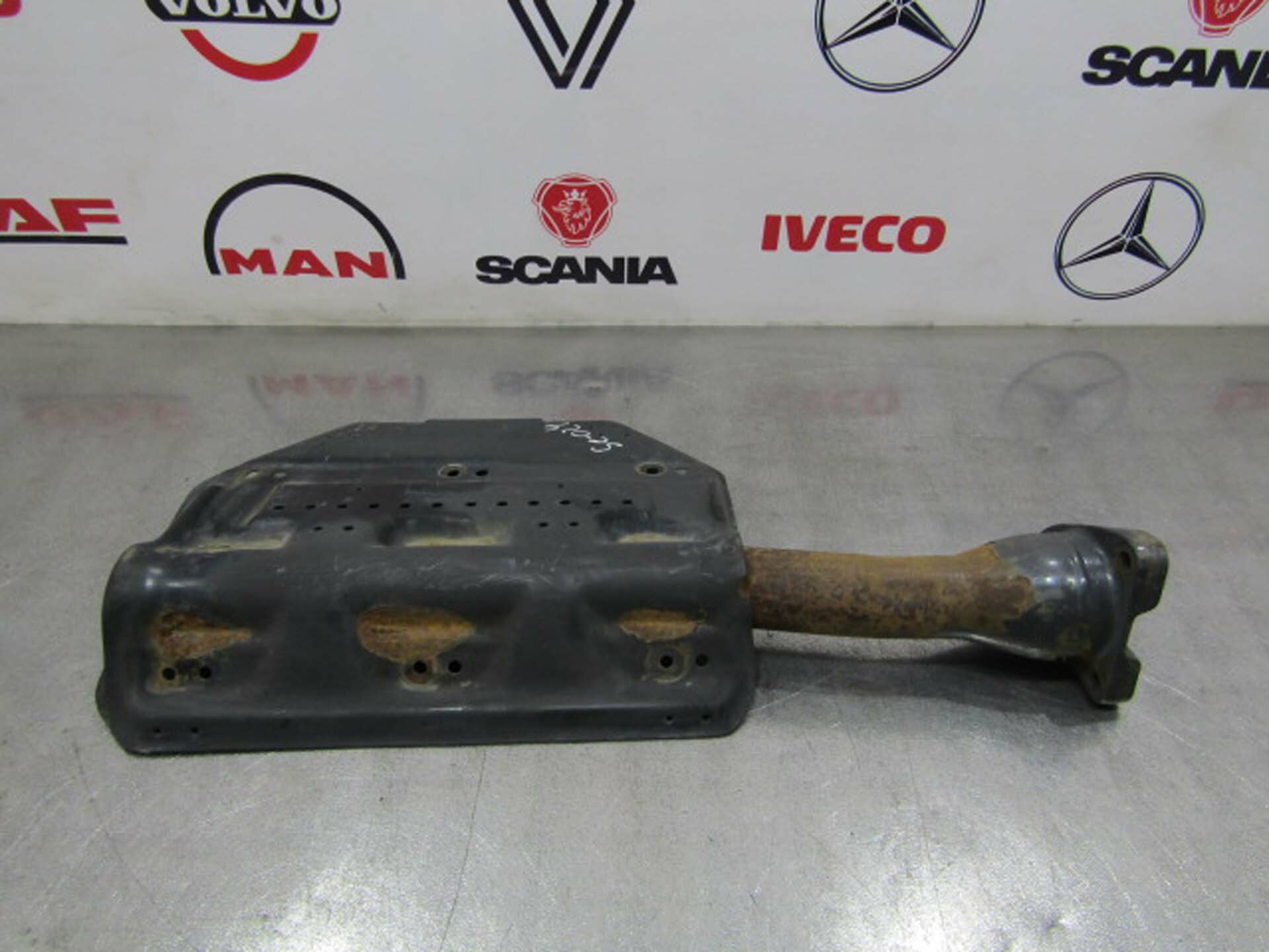 Кронштейн заднего крыла передний левый Scania P, G, R