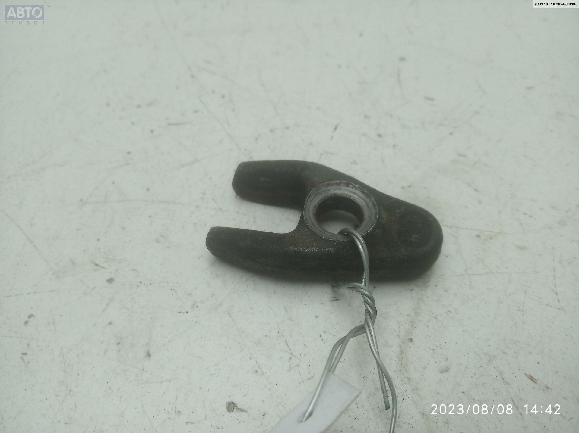 Скоба (кронштейн) крепления форсунки Renault Master (1998-2010)