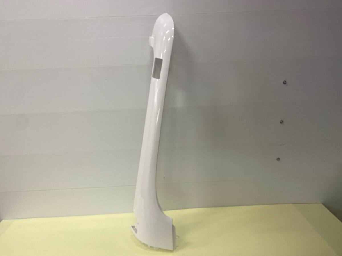 Панель лобового стекла правая MAN TGS TGX (накладка стойки кабины) МАН