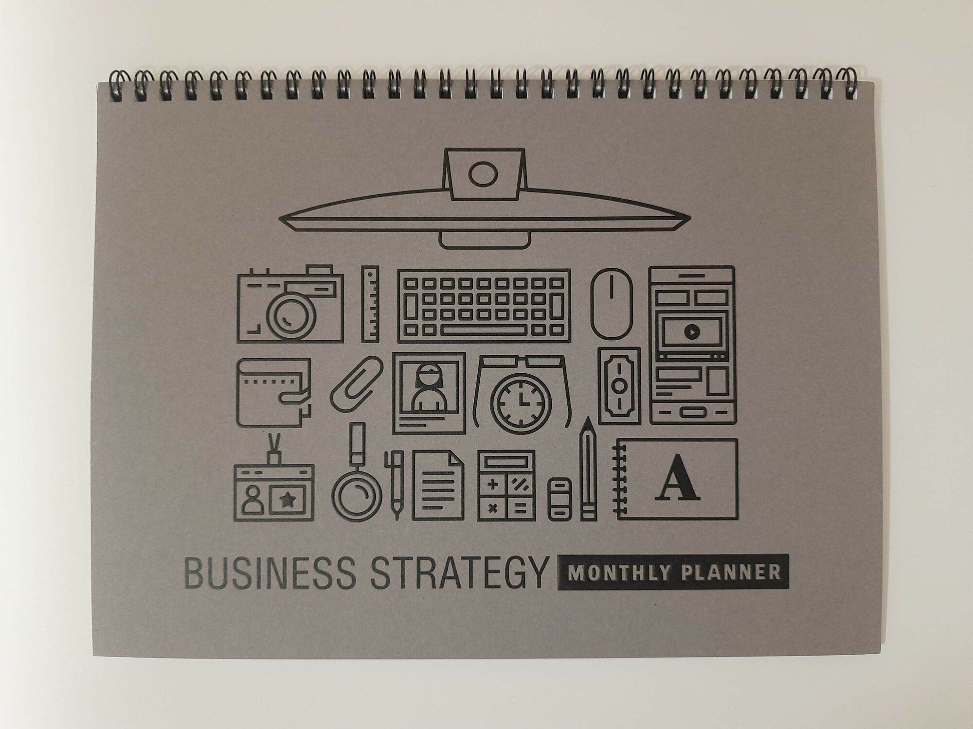 Планинг недатированный настольныйMr. Grey 20л. Евроспираль ПНС222001