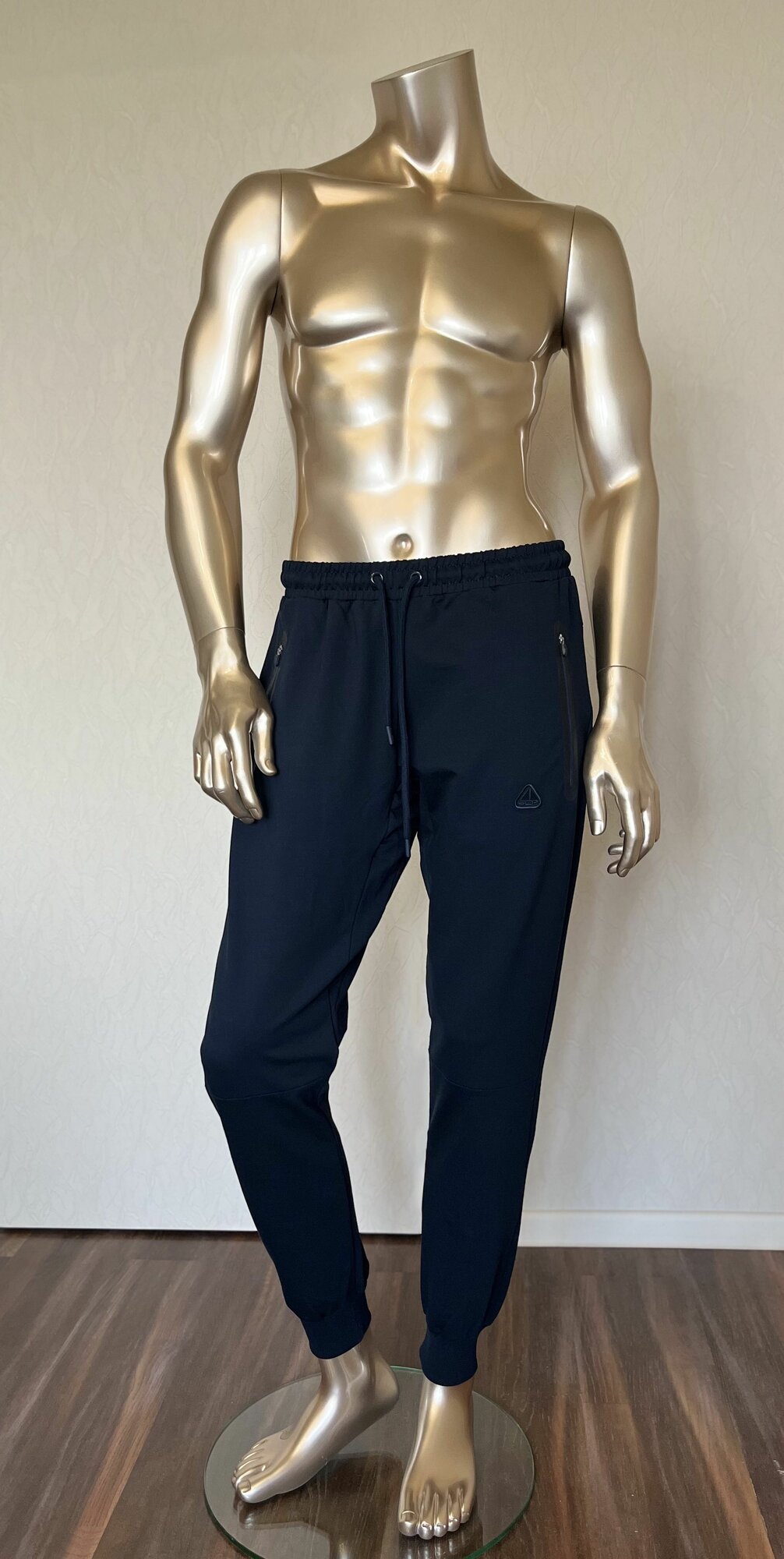 Брюки спортивные