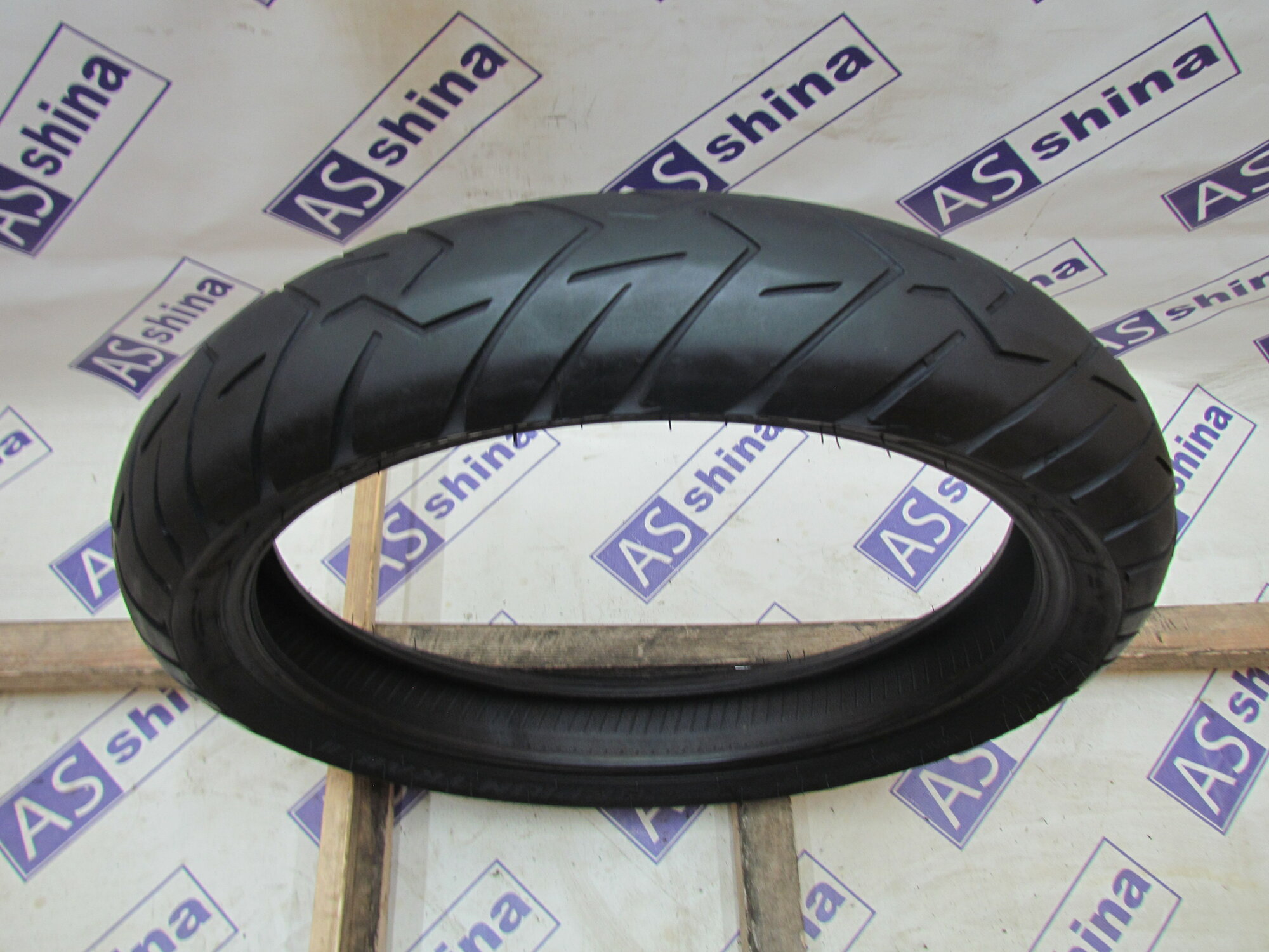 Мотошина БУ для мотоцикла Pirelli Scorpion Trail 2 120 / 70 R19 0024730