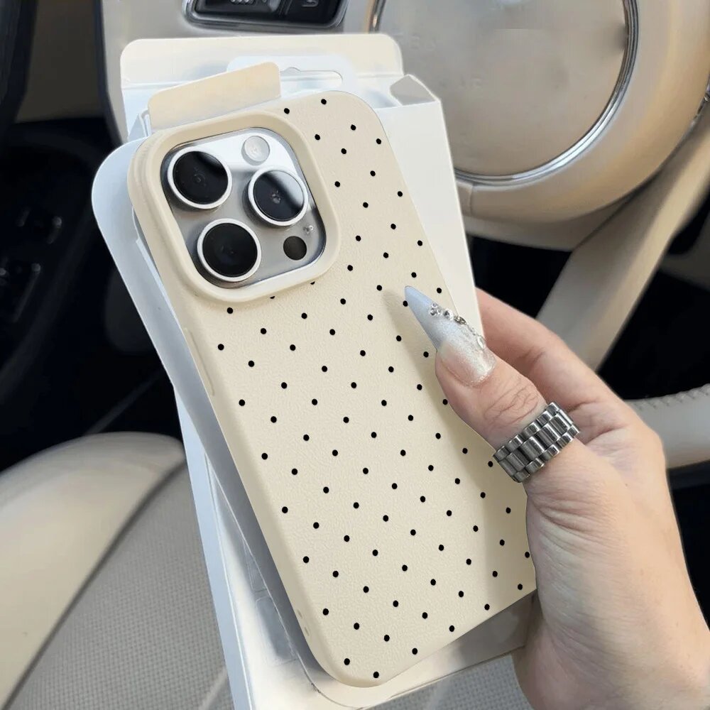 Силиконовый чехол в горошек для iPhone 17 Air, белый