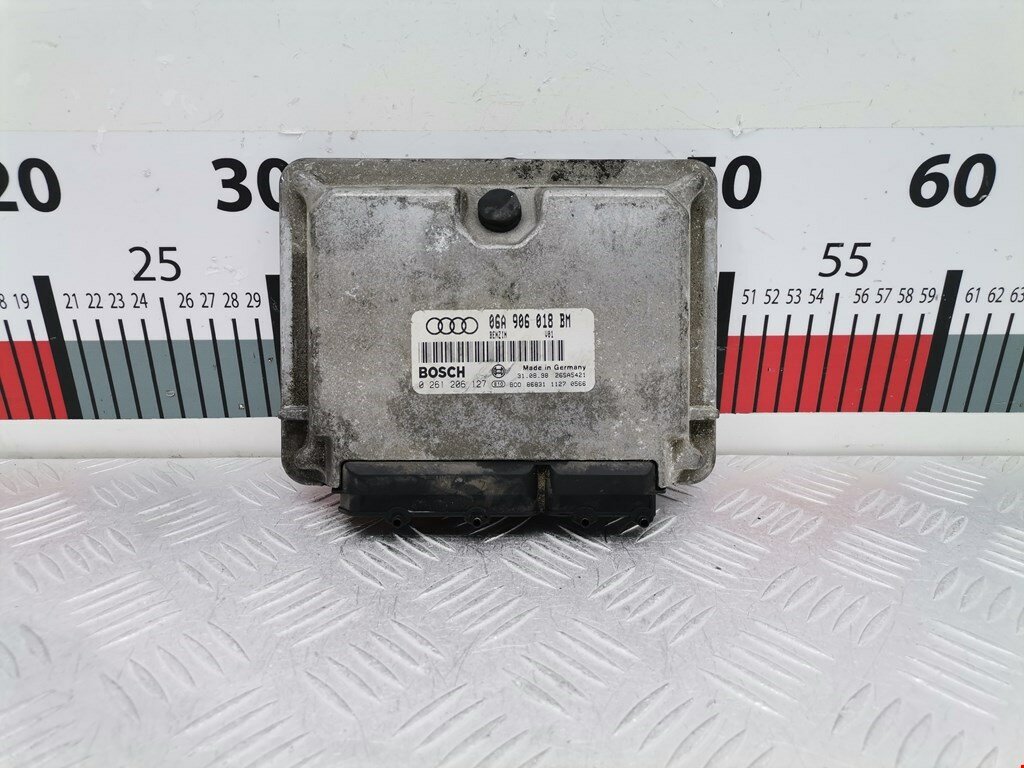 Блок управления двигателем Audi A3 8L 06A906018BM арт. 1997438