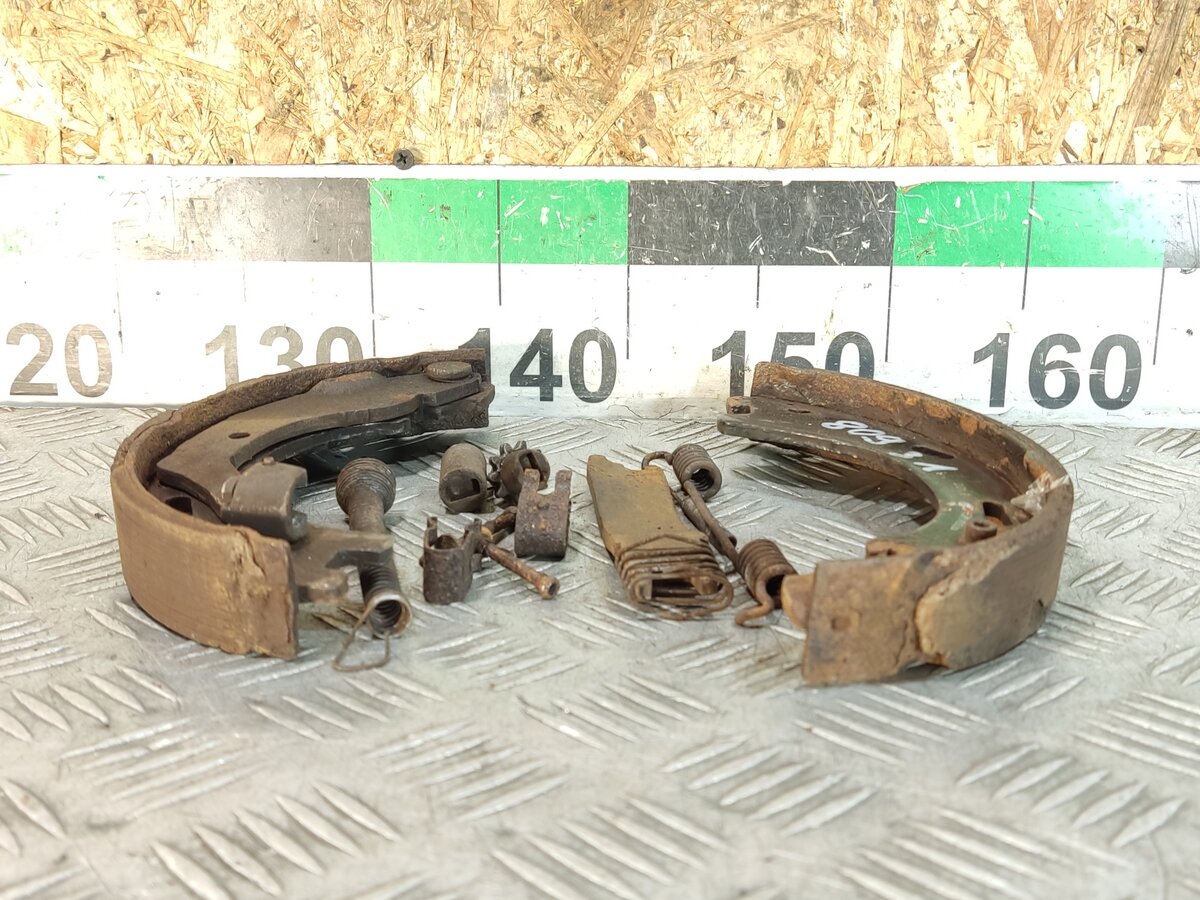 Механизм ручника LAND ROVER Discovery 2009-2016 SXS500011