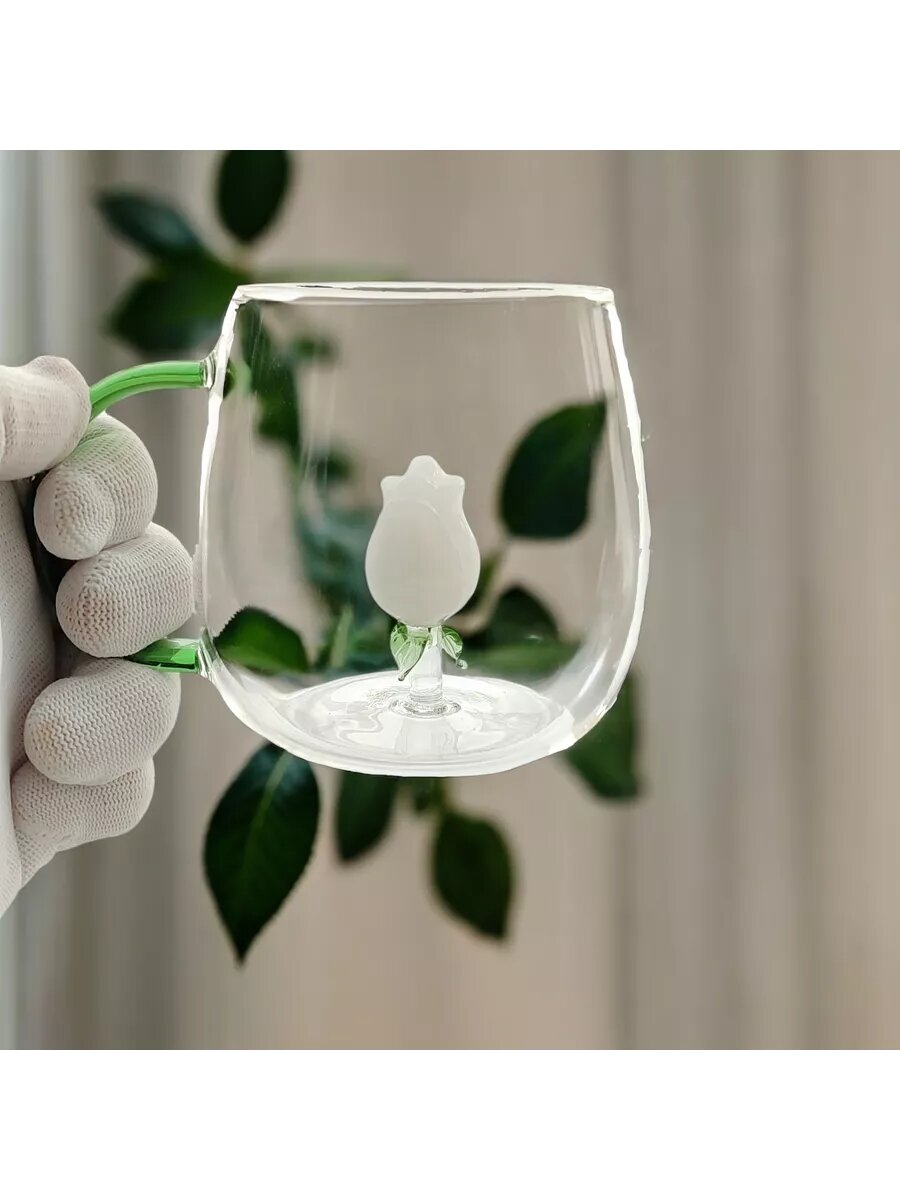 Кружка с фигуркой внутри (белая роза)