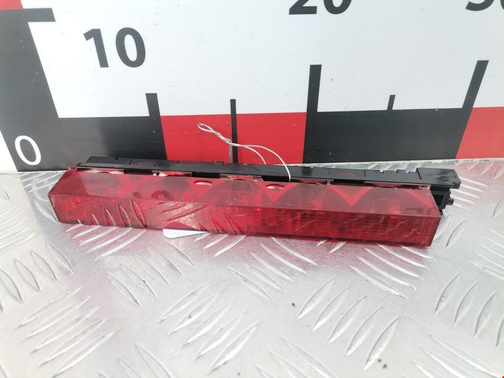 Фонарь дополнительный тормозной (стоп-сигнал) Ford Focus 2 1151768 арт. 1617942