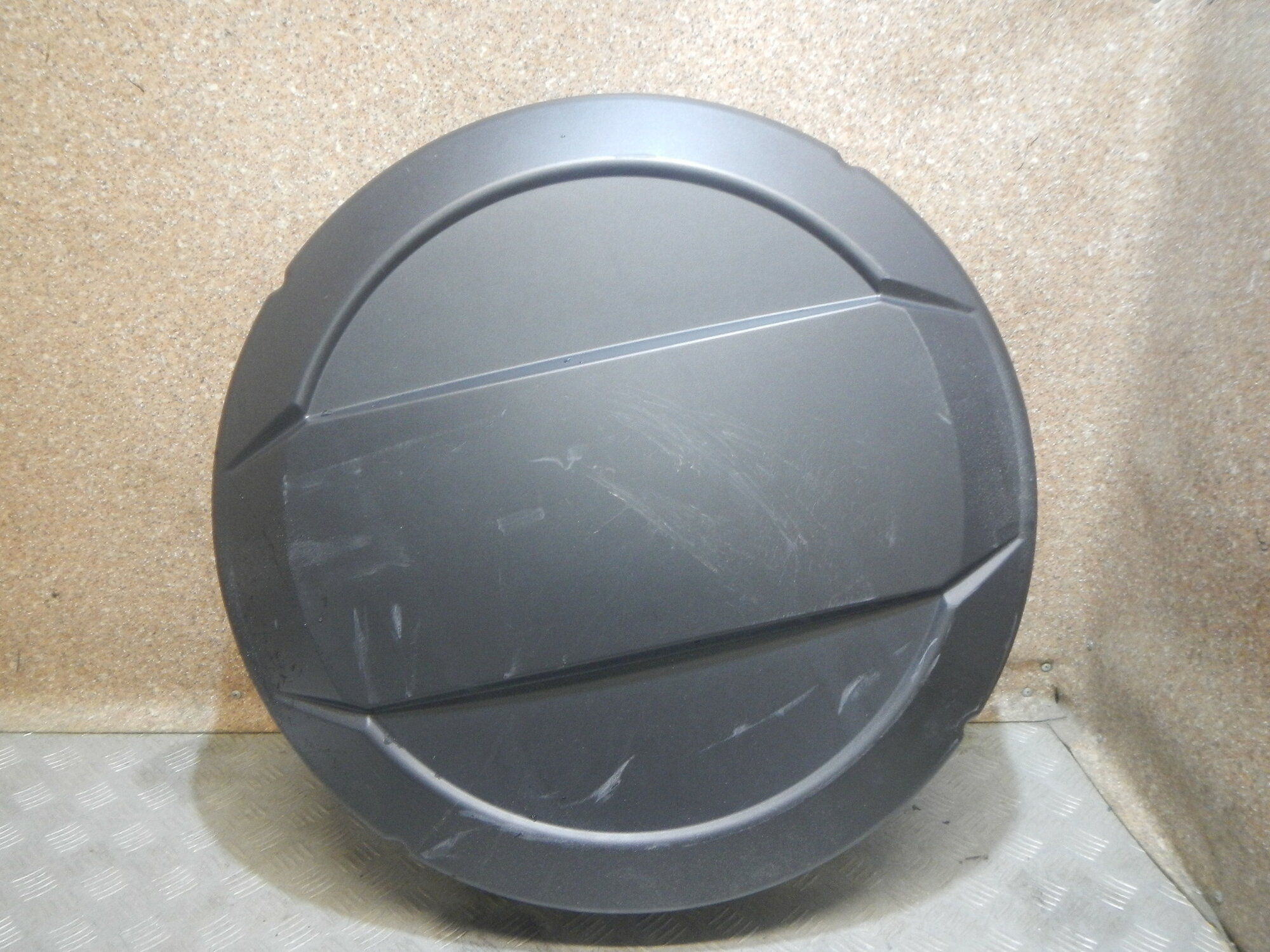 Б/У Кожух запасного колеса, ВАЗ (VAZ)-LADA NIVA TRAVEL (CHEVROLET NIVA) LADA NIVA TRAVEL (CHEVROLET NIVA) TRAVEL Царапины...