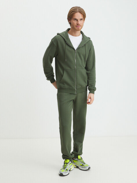 Костюм спортивный