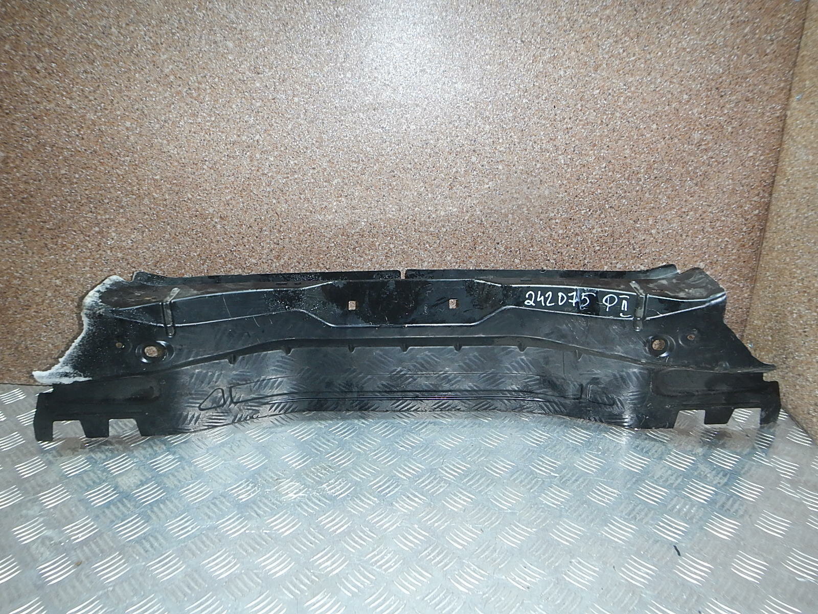 Б/У Панель задняя, Ford (Форд)-FOCUS 2 (05-08) FORD FOCUS 2 (05-08) седан новый 242075 FORD арт. 1357831