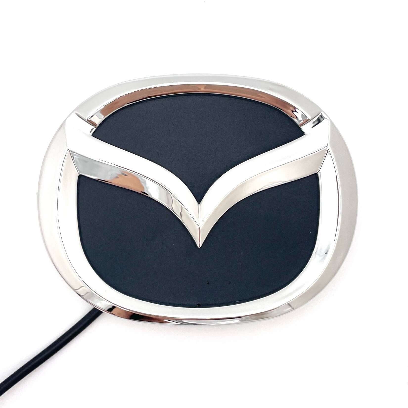 Эмблема Mazda c подсветкой