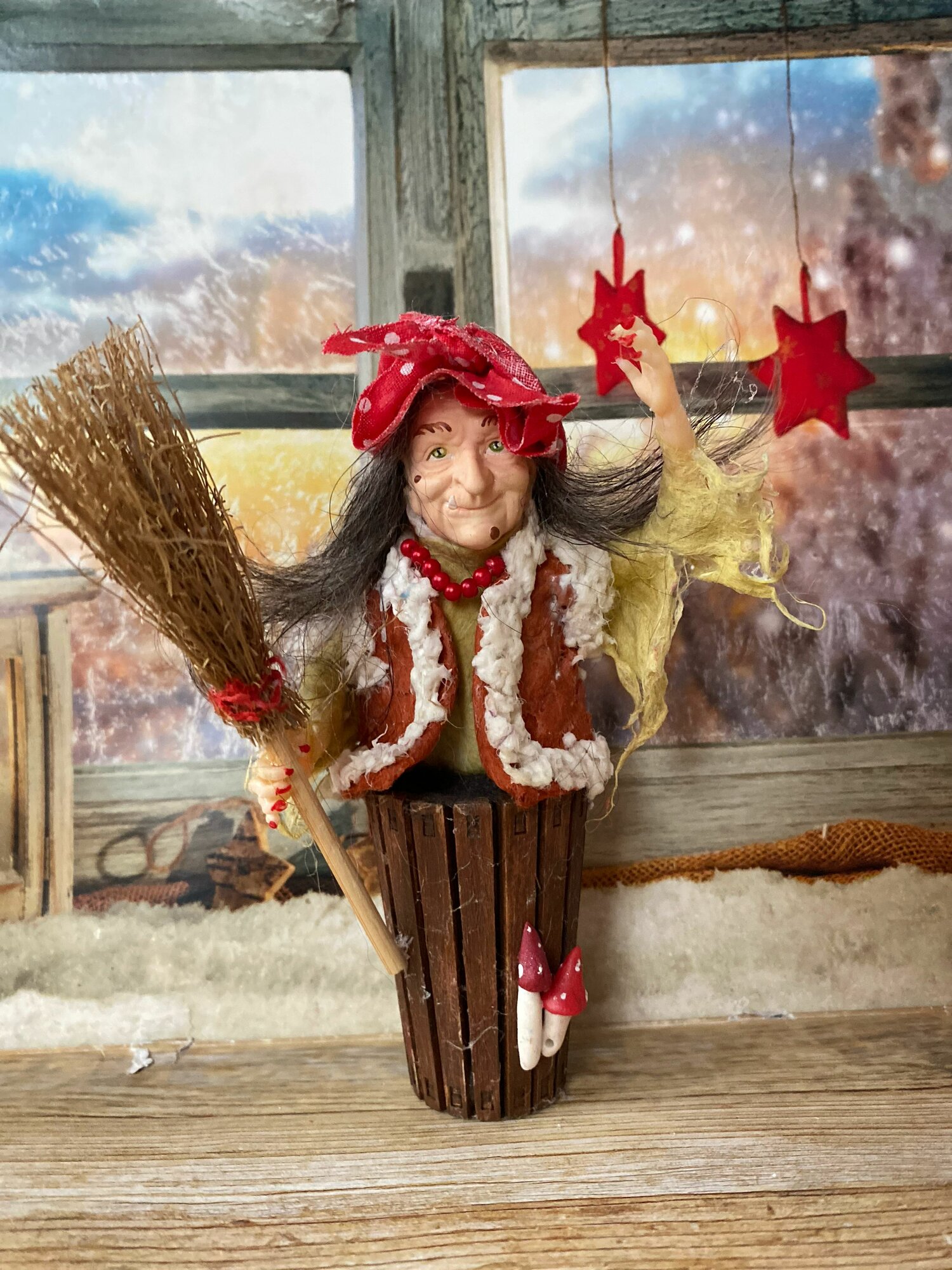 Оберег Баба Яга в ступе.