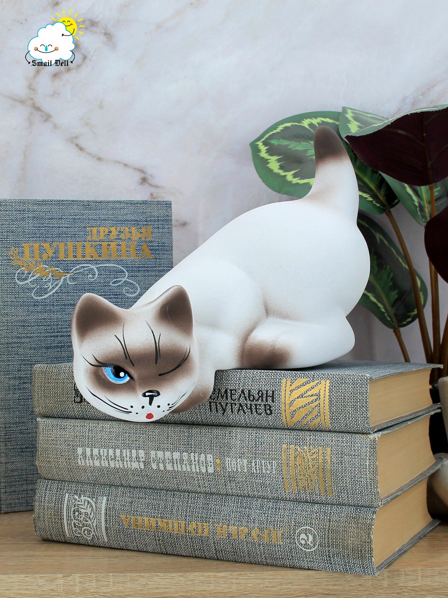 Статуэтка фигурка свисающая Кот Шалун , 20 см , керамика , цвет белый с коричневым подпалом