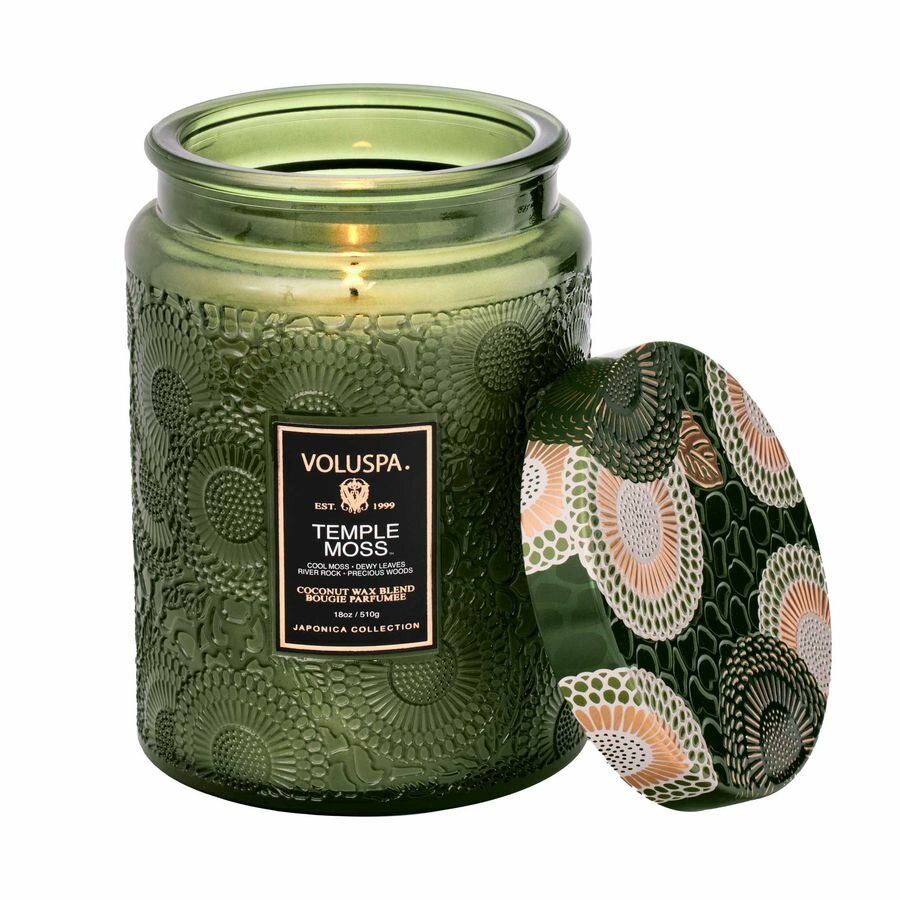 Ароматическая свеча Voluspa царство МХА В киото (Temple moss) 510 г